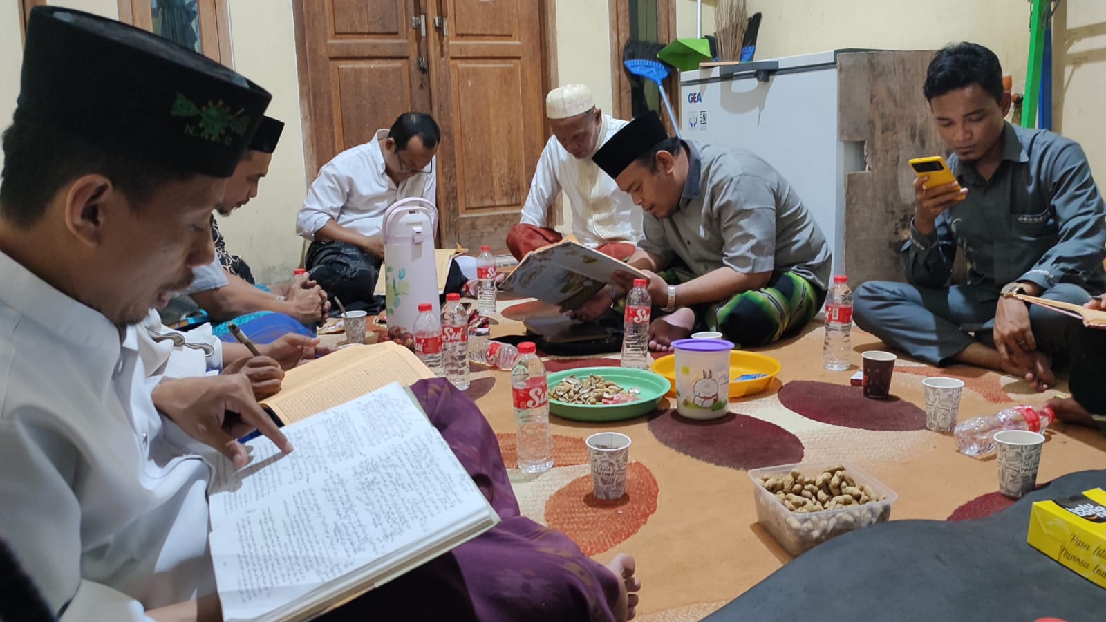 Ngaji MWCNU Tarumajaya Kitab Ghaitsul Mawahib Al Aliyyah fi Syarhil ...